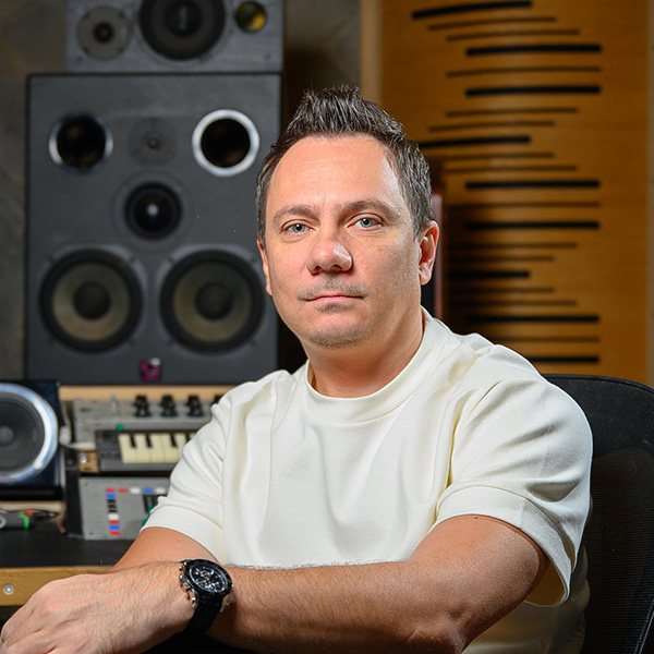 Sergey Azbel - Songs & Albums | Artlist